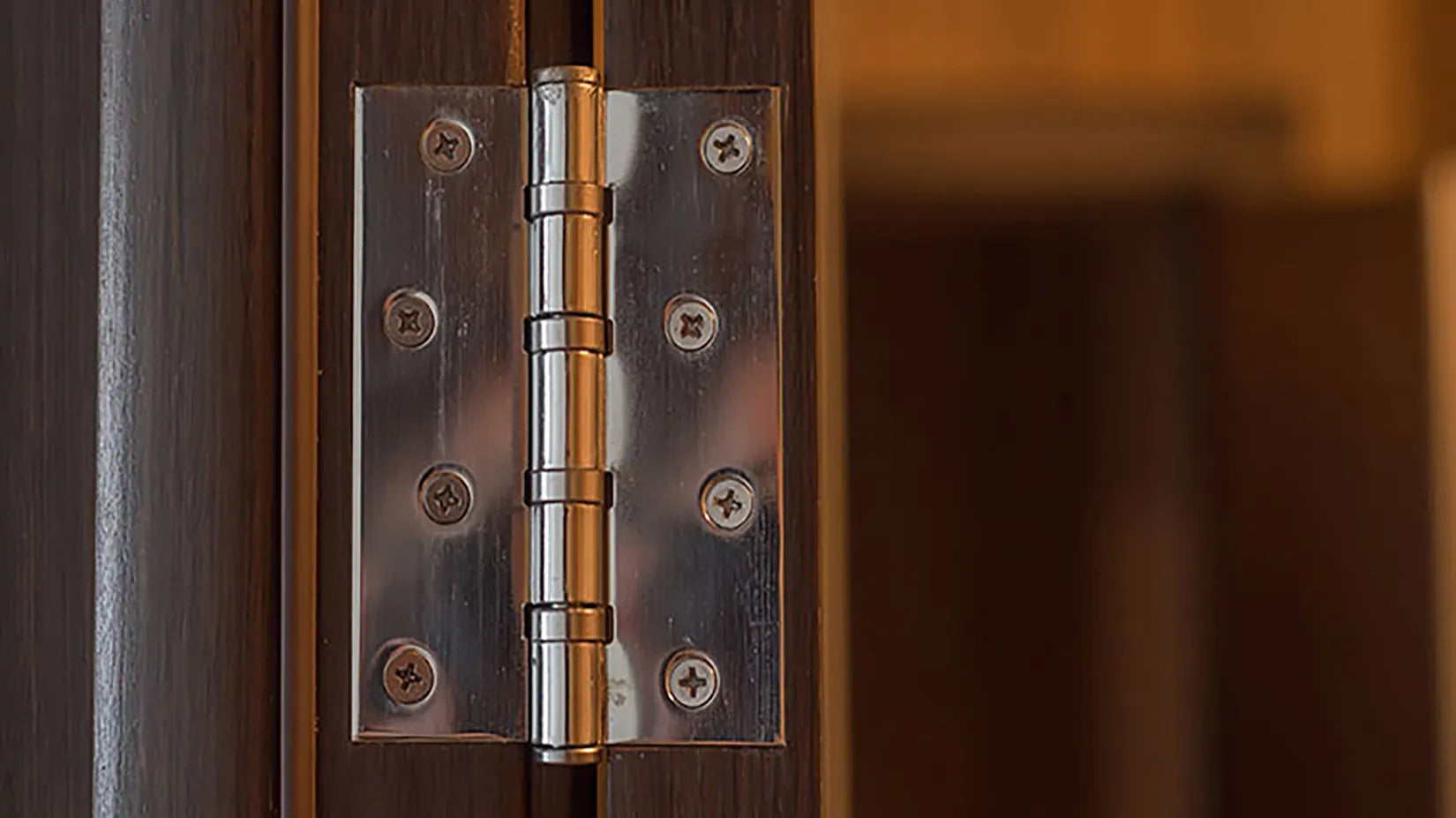 Handy Tips to Find the Right Door Hinge | Handles Plus