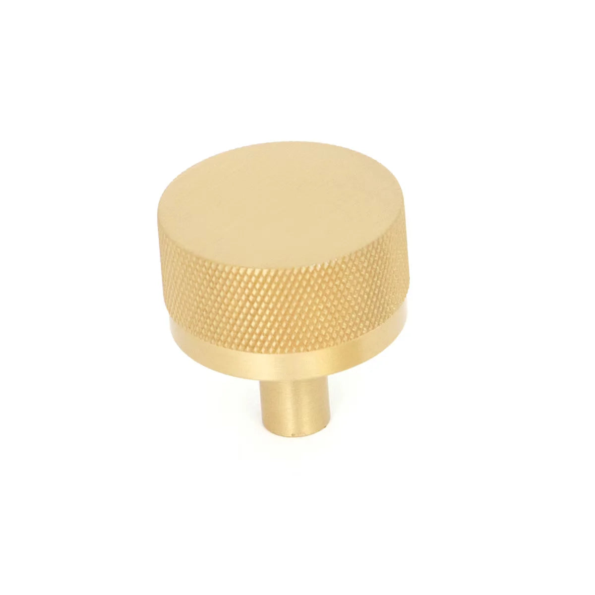 Momo Bellevue Knurled Knobs